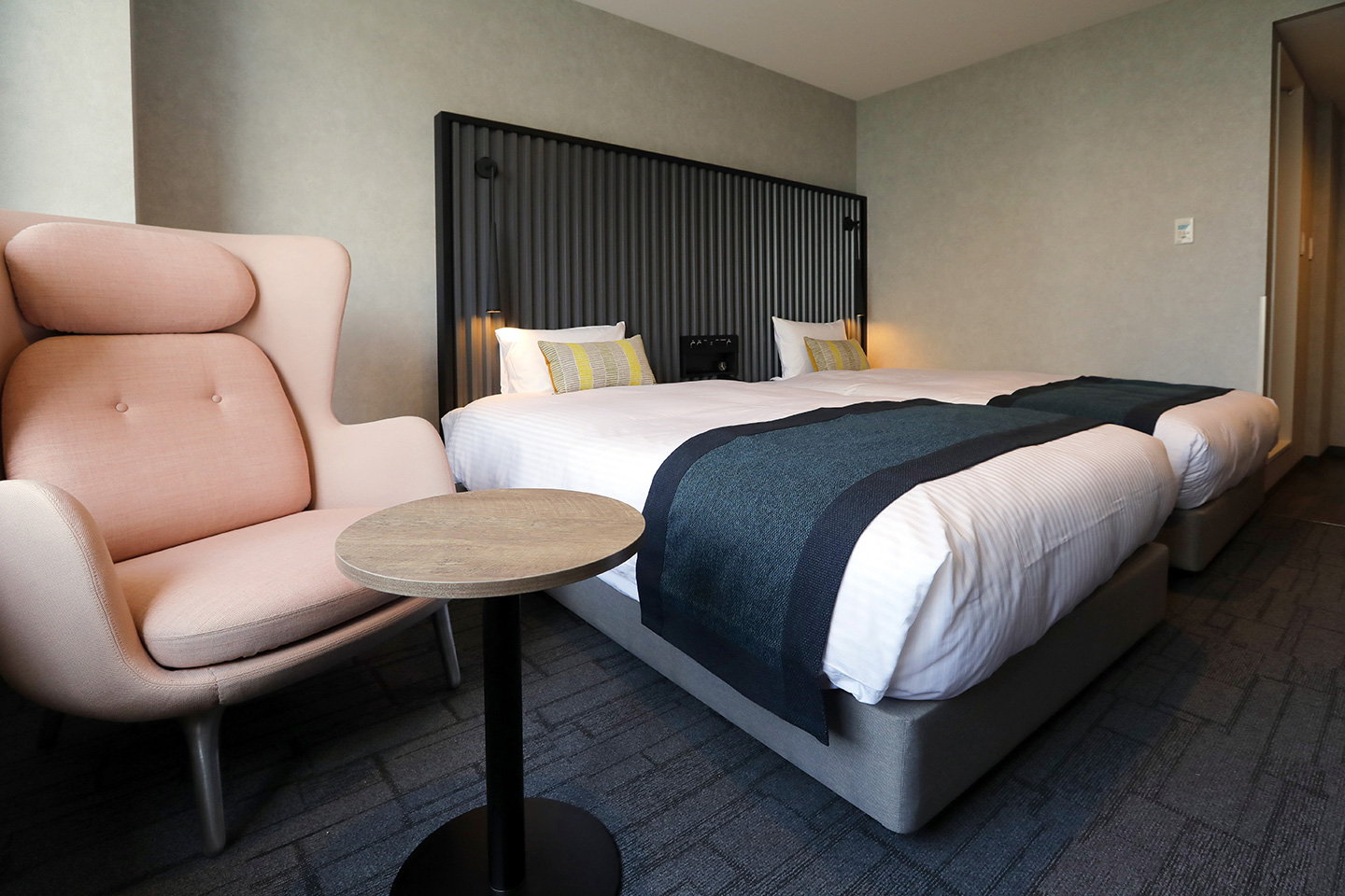 Guest Rooms | THE KNOT TOKYO Shinjuku